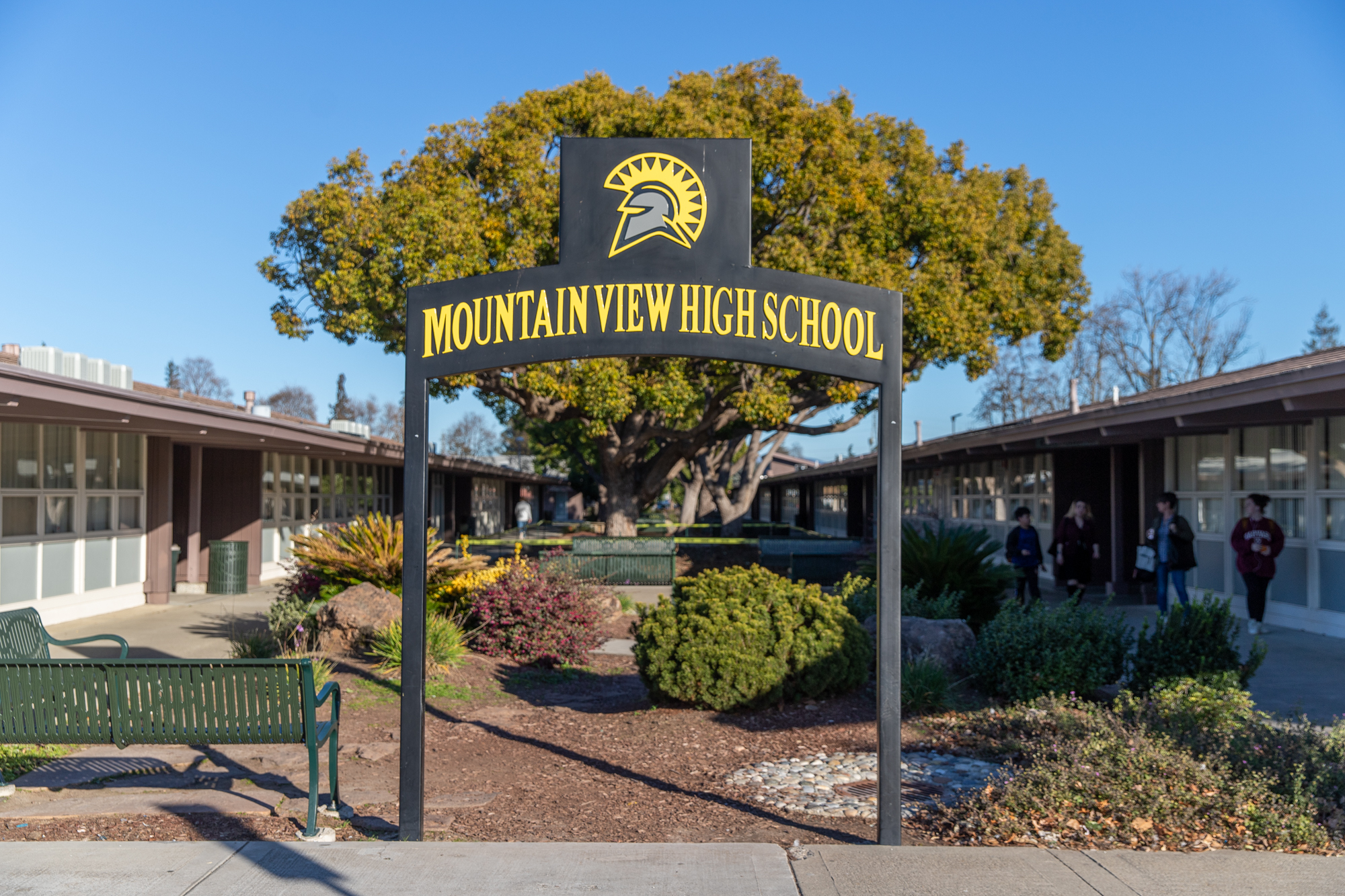 Incumbents hold edge in Mountain View-Los Altos high school district ...
