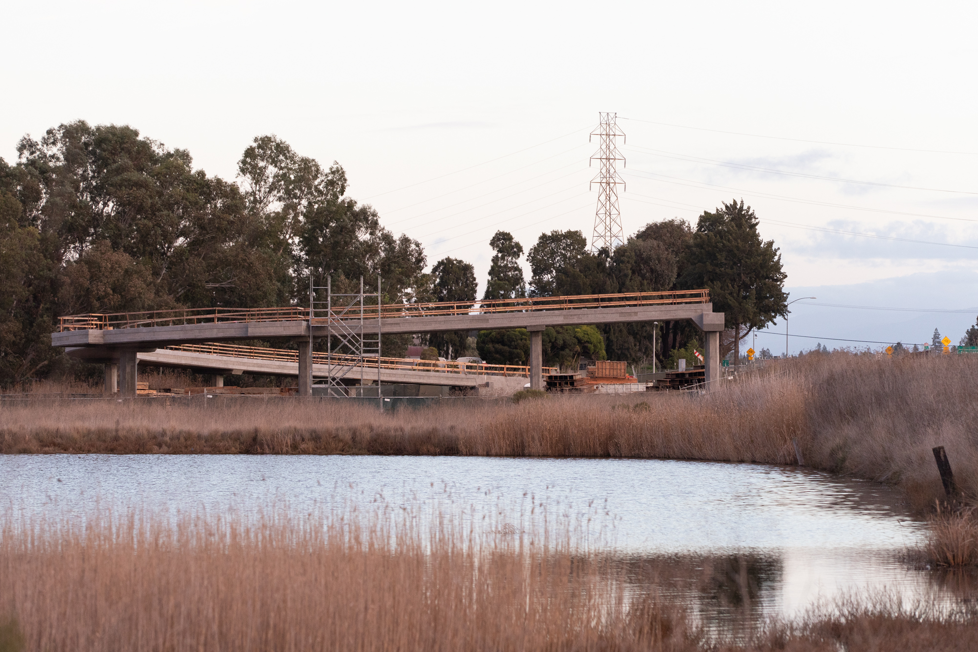 Transport issues force cancellation of U.S. Highway 101 bridge work ...