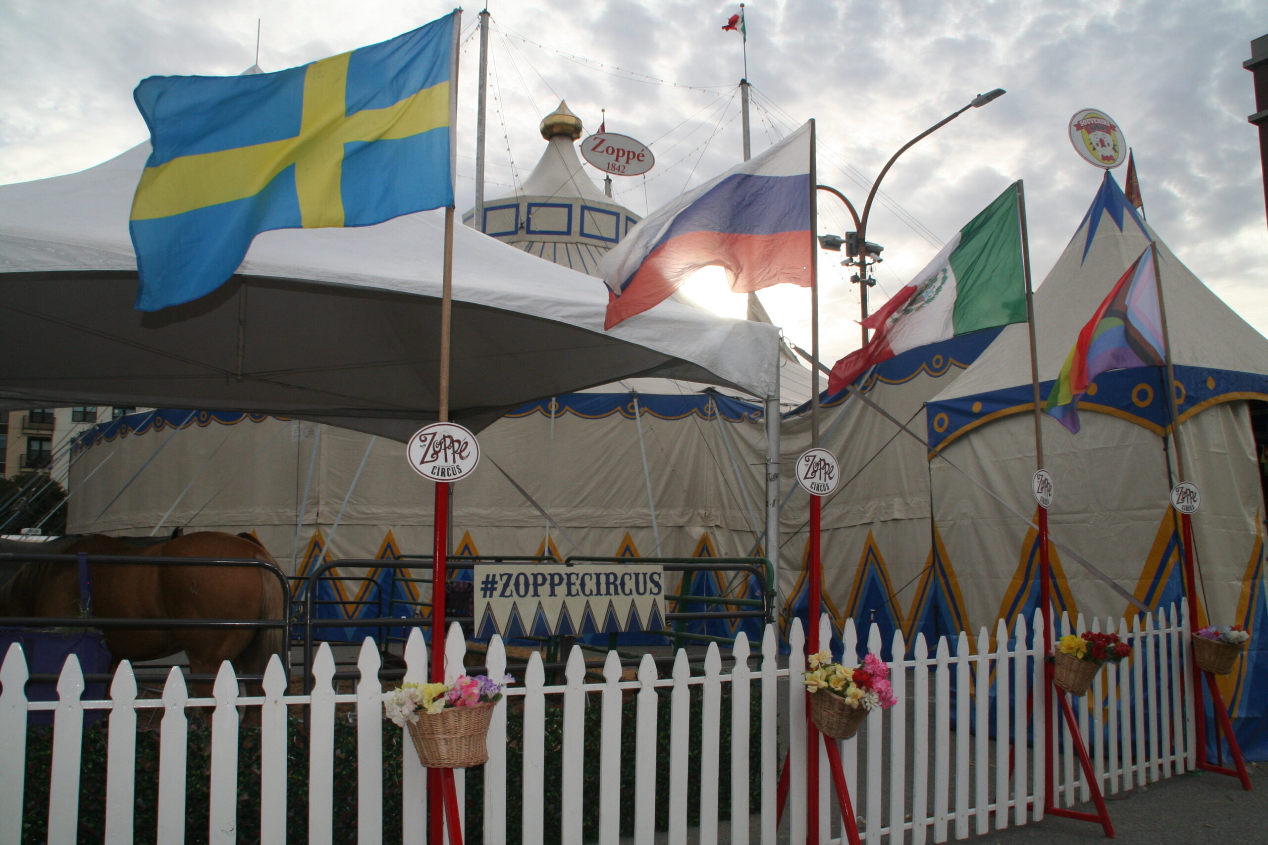 The Zoppé Family Circus carries on a centuries-old tradition - Mountain ...