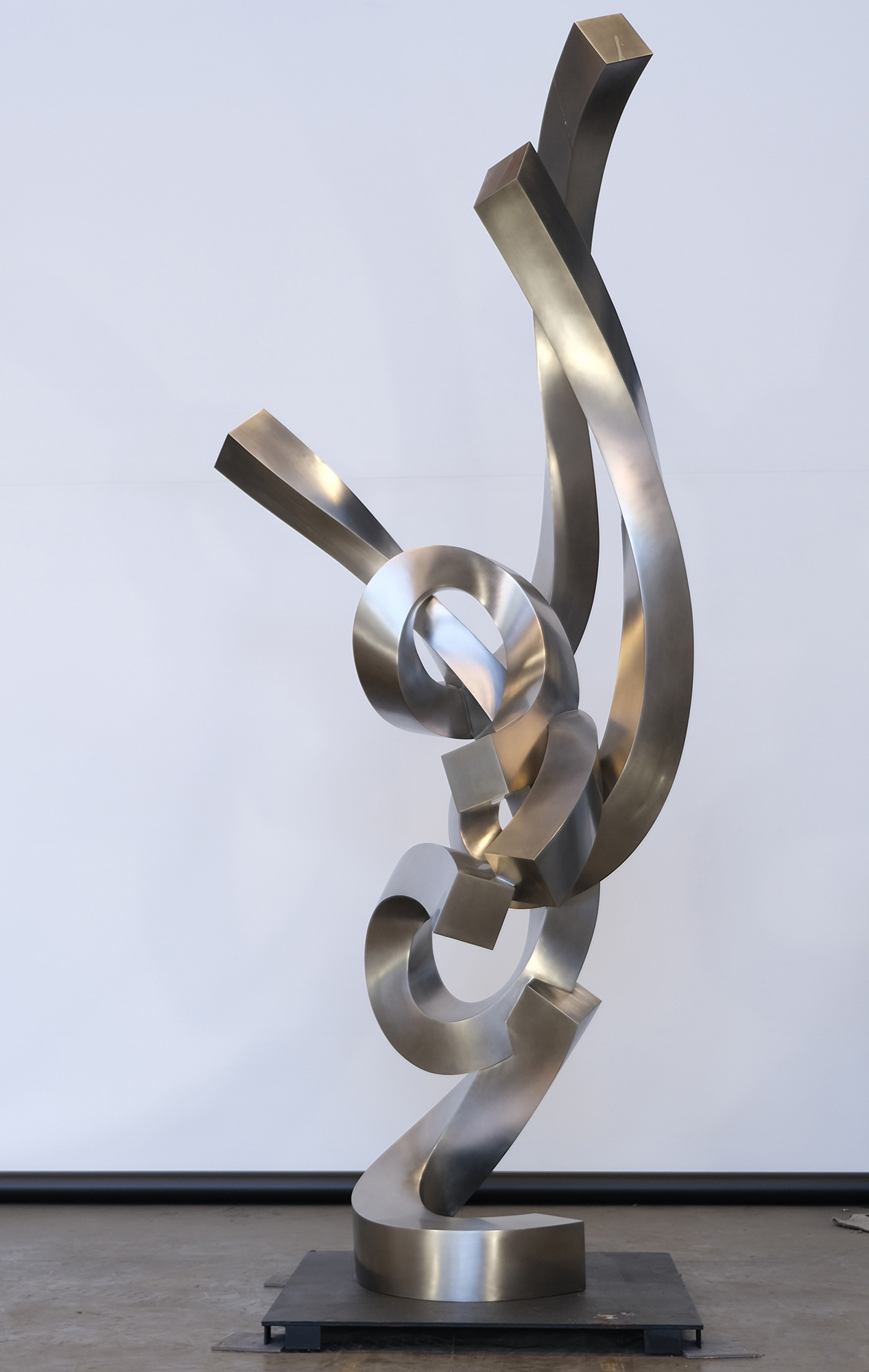 Artist Bruce Beasley gives virtual reality physical form in new show at ...