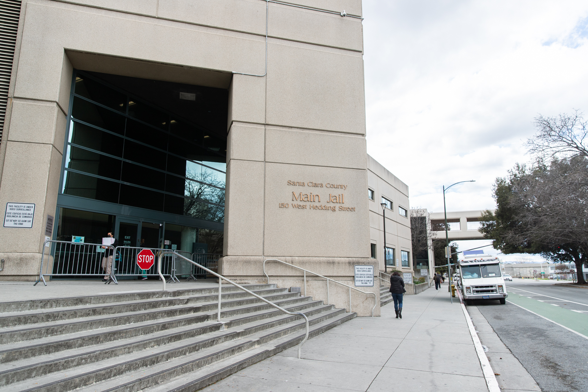 Inmate dies in Santa Clara County jail, no foul play suspected ...