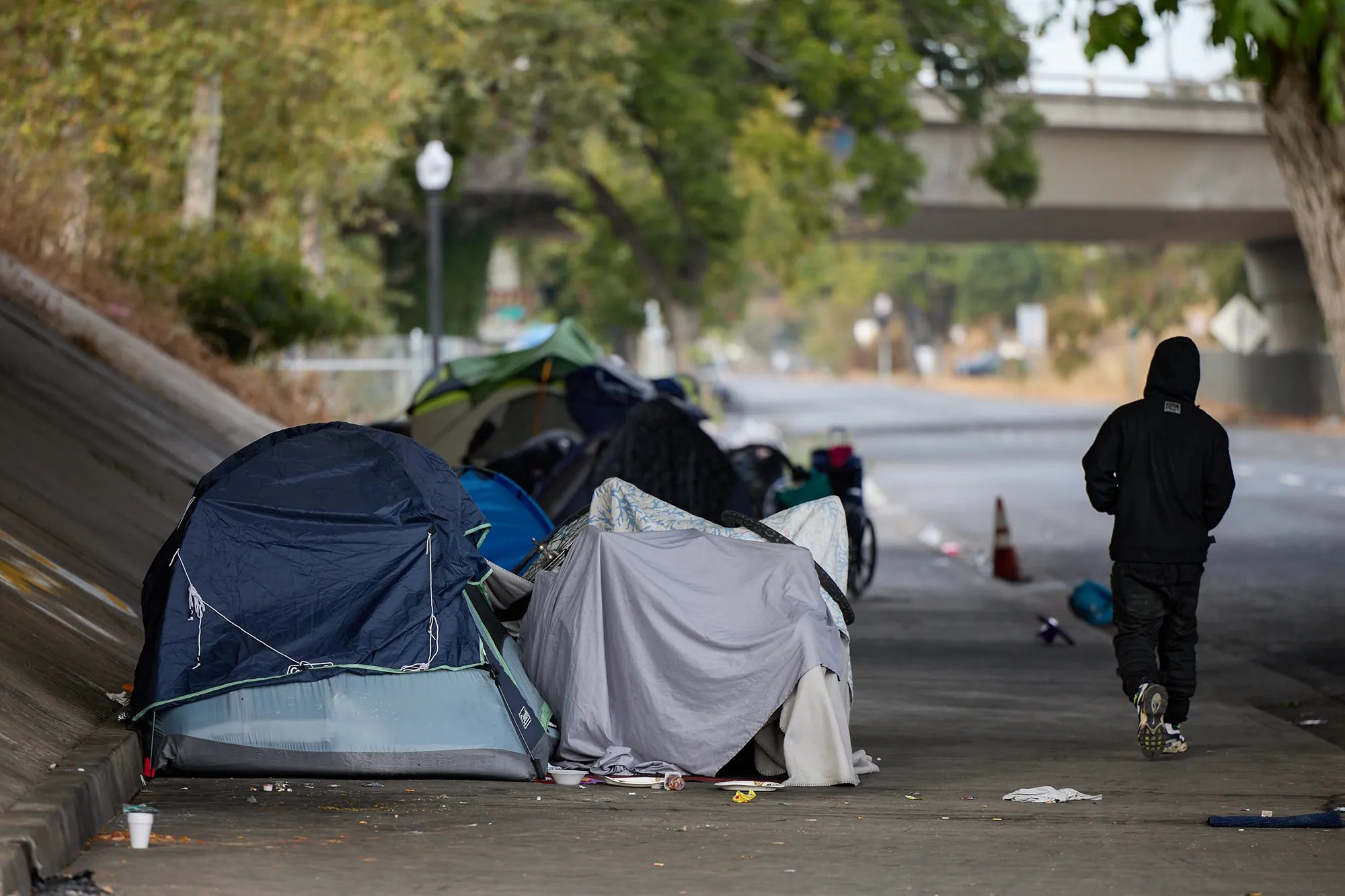 California braces for ‘devastating’ expected cuts to federal homeless housing funds - Mountain ...